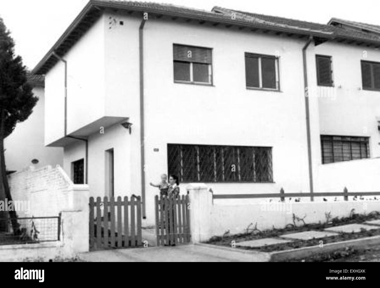 Traditional rural mennonite house hi-res stock photography and images ...