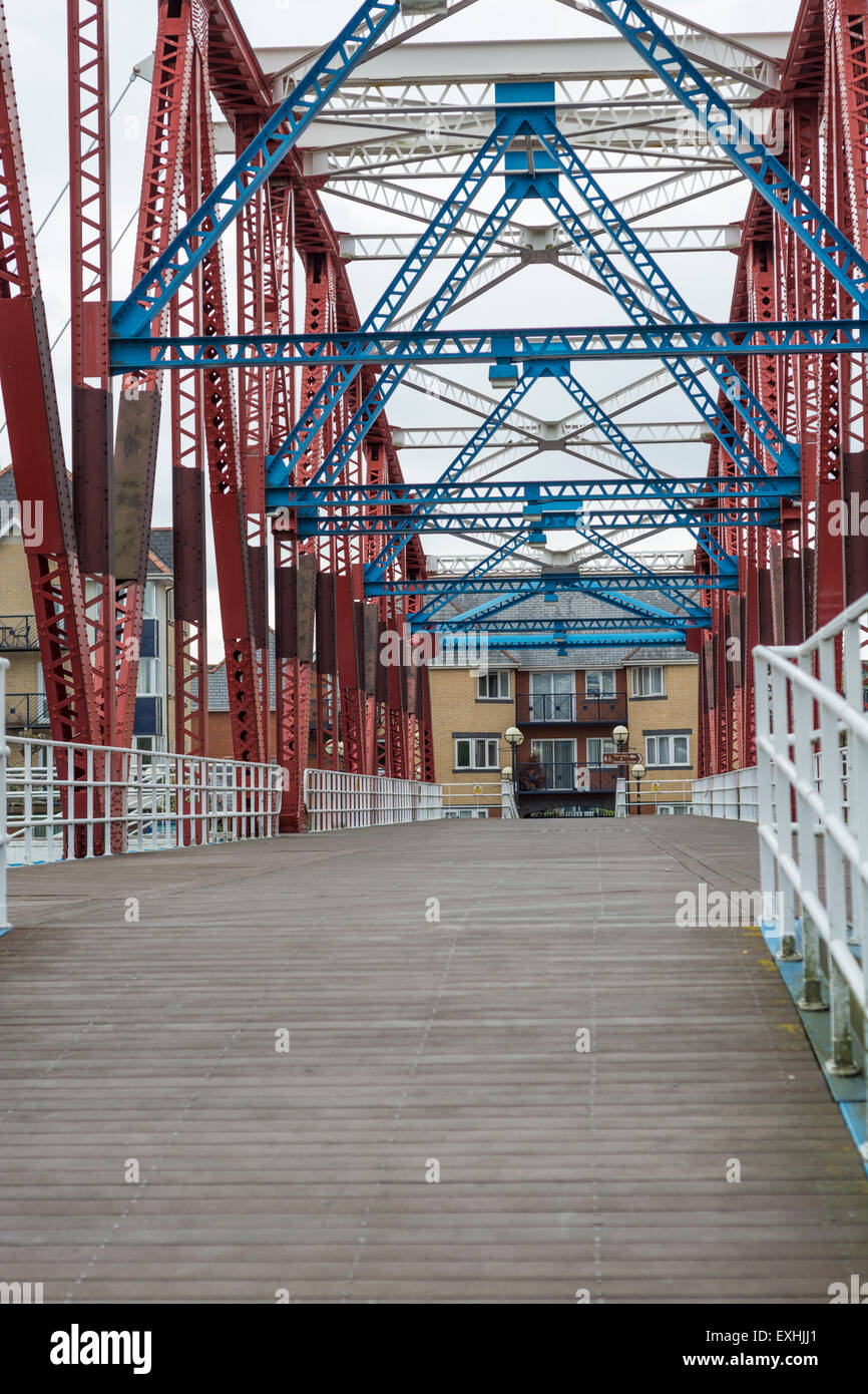 Bridge over docks at Salford Quays, Manchester, UK Stock Photo - Alamy