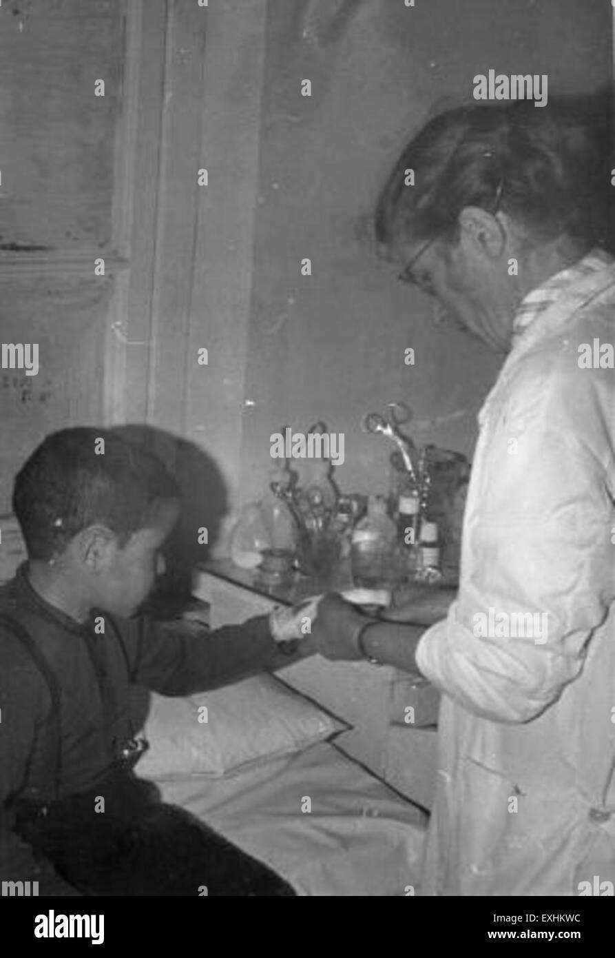 African nurse historical Black and White Stock Photos & Images - Alamy