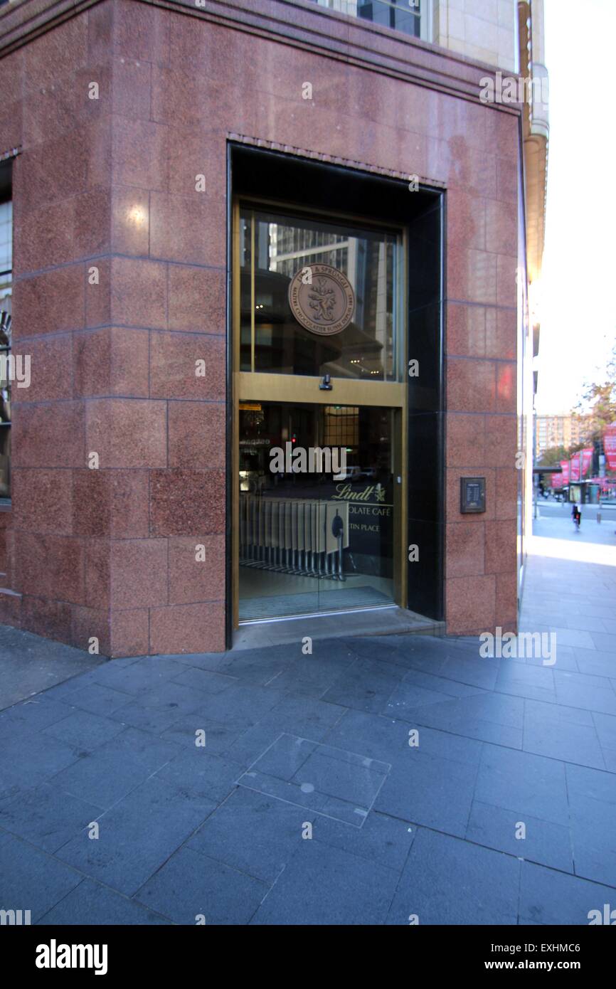 Sydney lindt cafe hi-res stock photography and images - Alamy