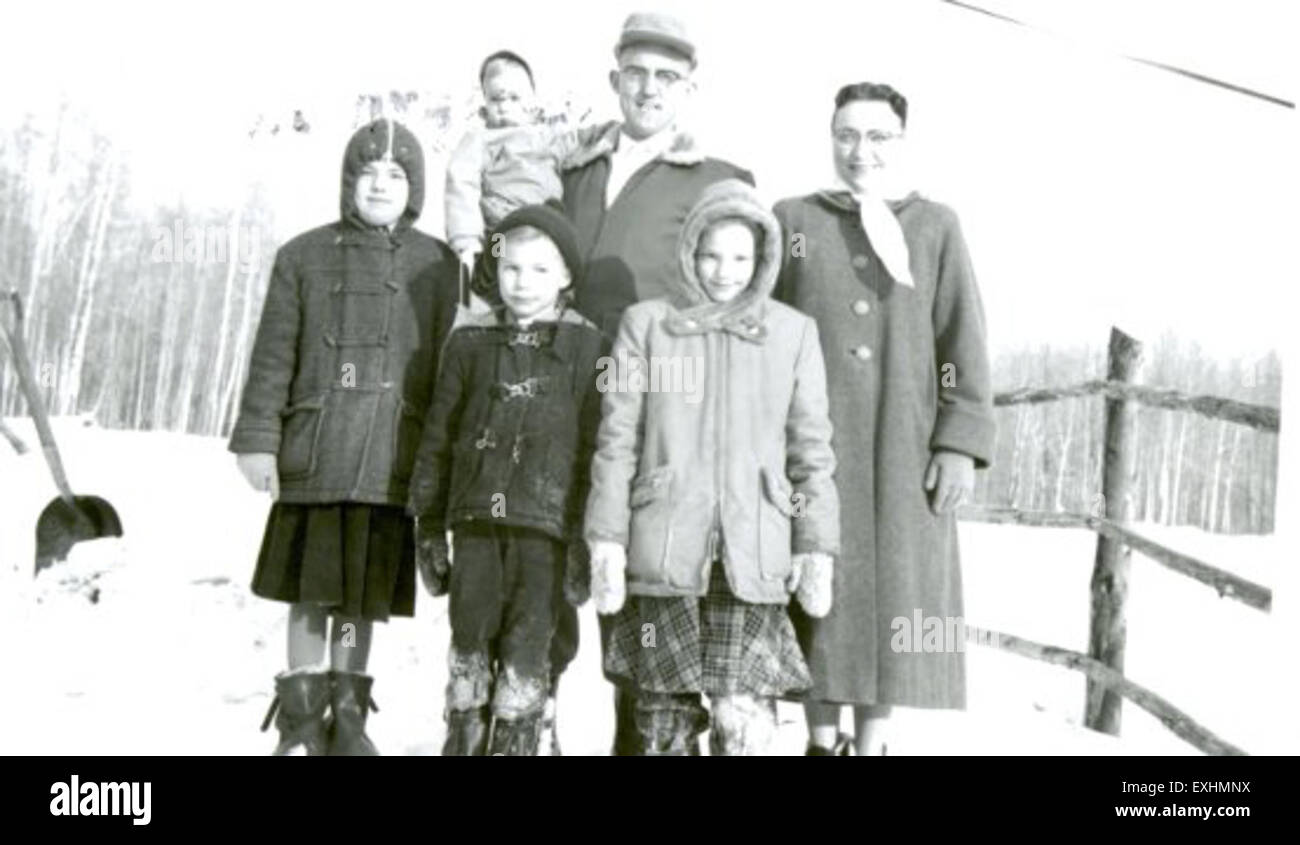 Calling lake alberta hi-res stock photography and images - Alamy