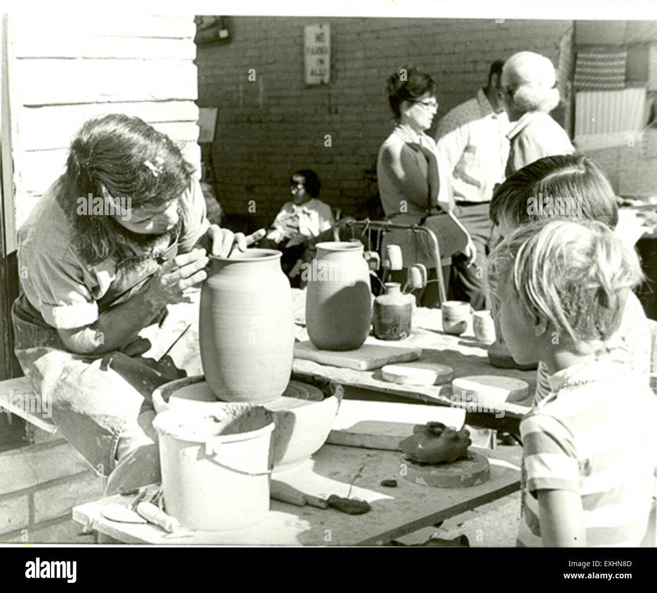 Demonstration traditional ceramic art hi-res stock photography and ...