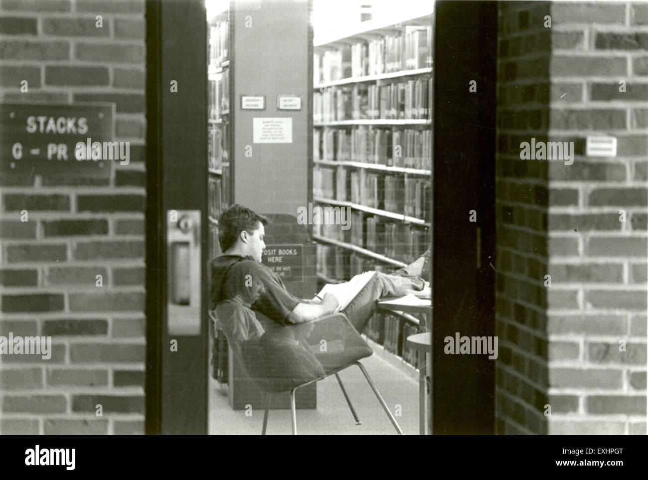 Well organized library setting hi-res stock photography and images - Alamy