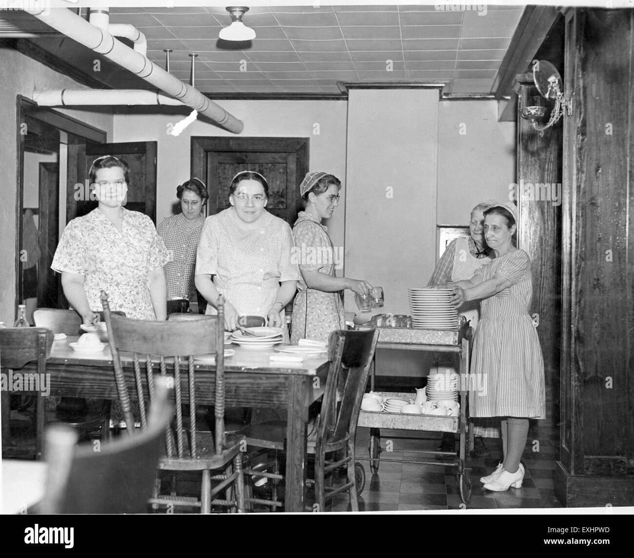 Table Clearing 1951 Stock Photo - Alamy