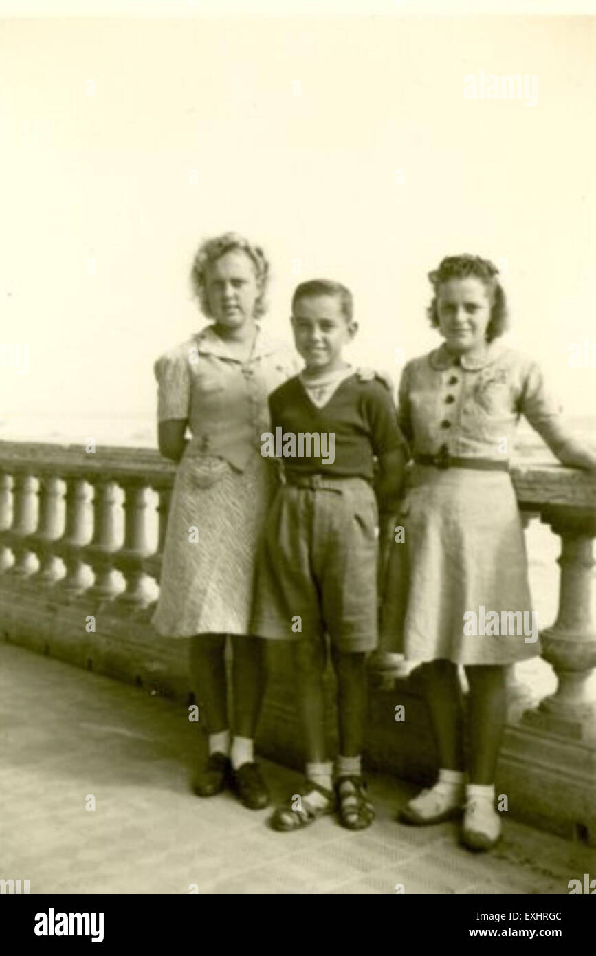 Mennonite children hi-res stock photography and images - Alamy