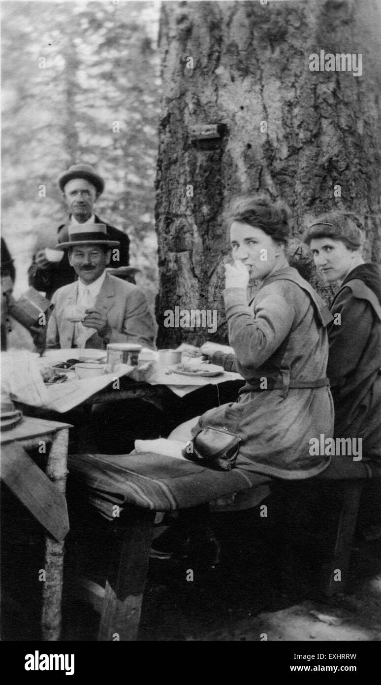 1917 General Conference Mennonite Church meeting 1 Stock Photo - Alamy 1917 General Conference Mennonite Church meeting 1 Stock Photo - Alamy