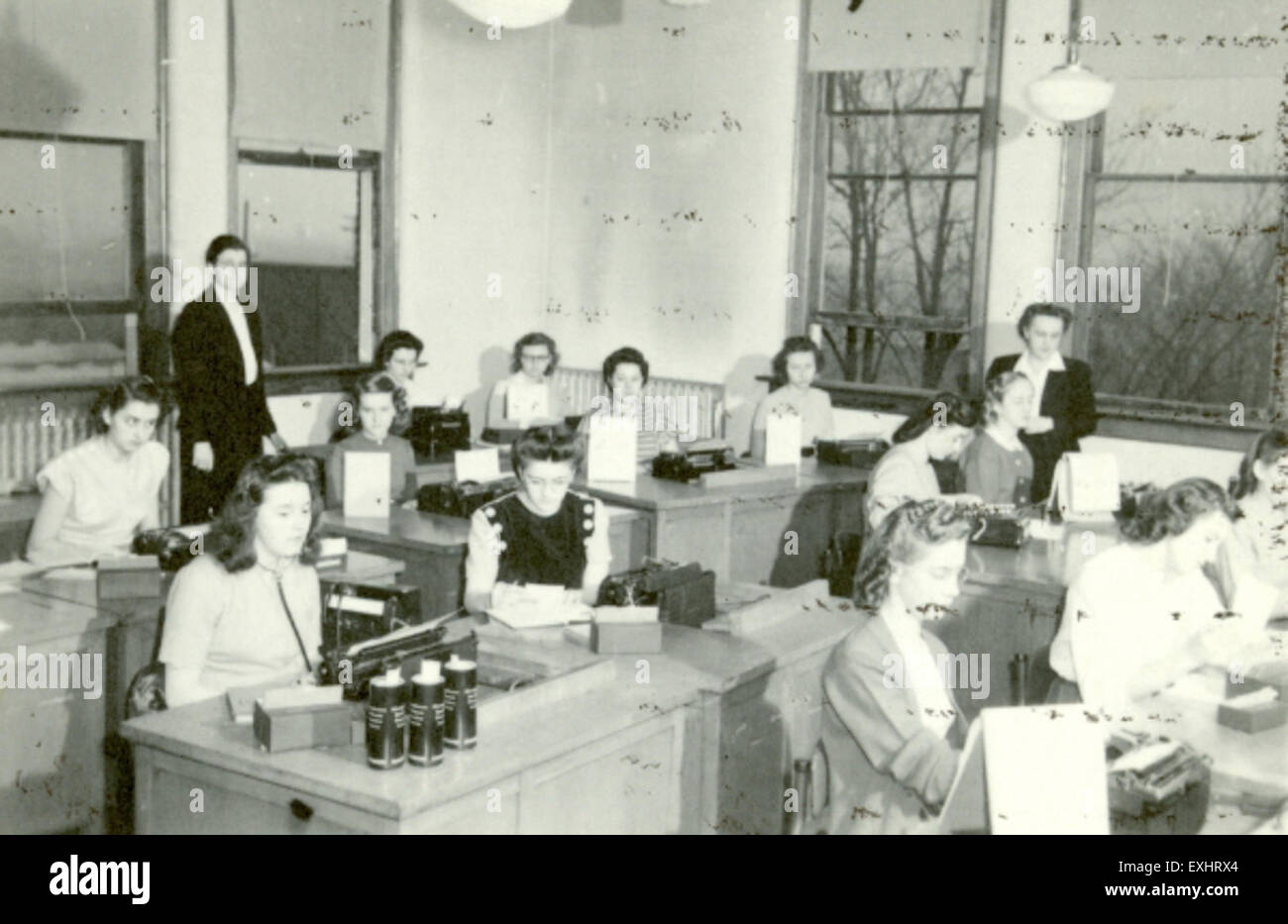 Vintage typing class hi-res stock photography and images - Alamy