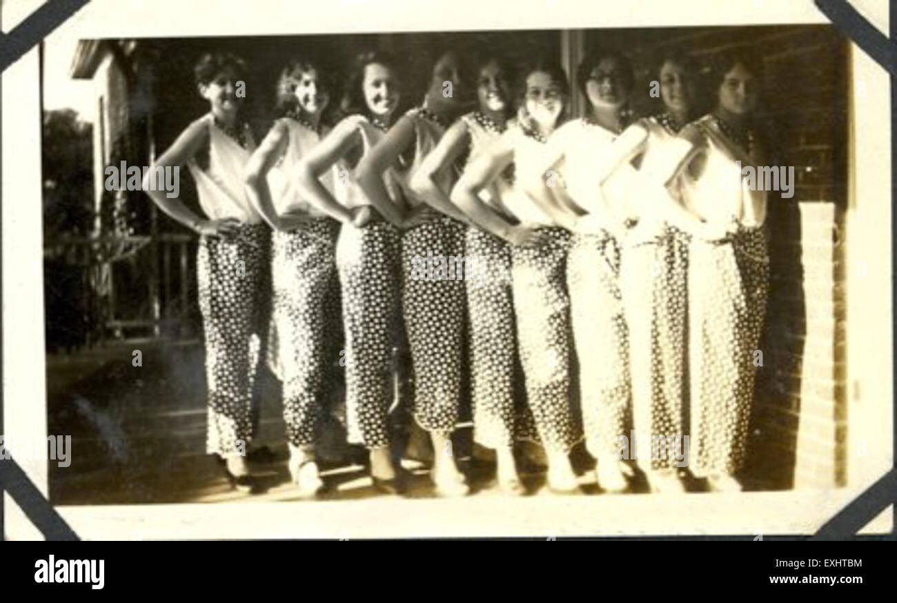 Matching clothes hi-res stock photography and images - Alamy