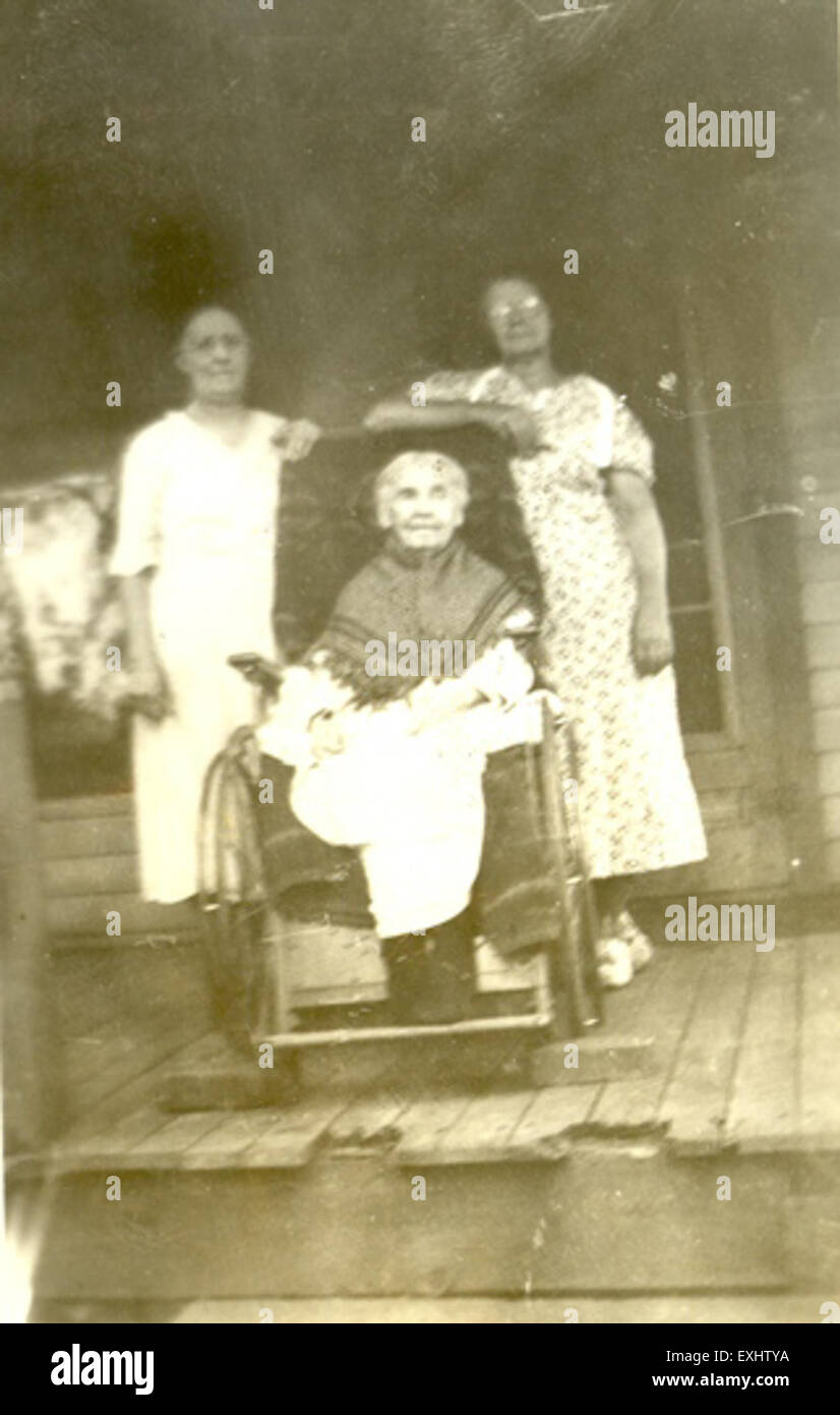 This photograph features Mariah Browand and her daughters, Adeliah ...