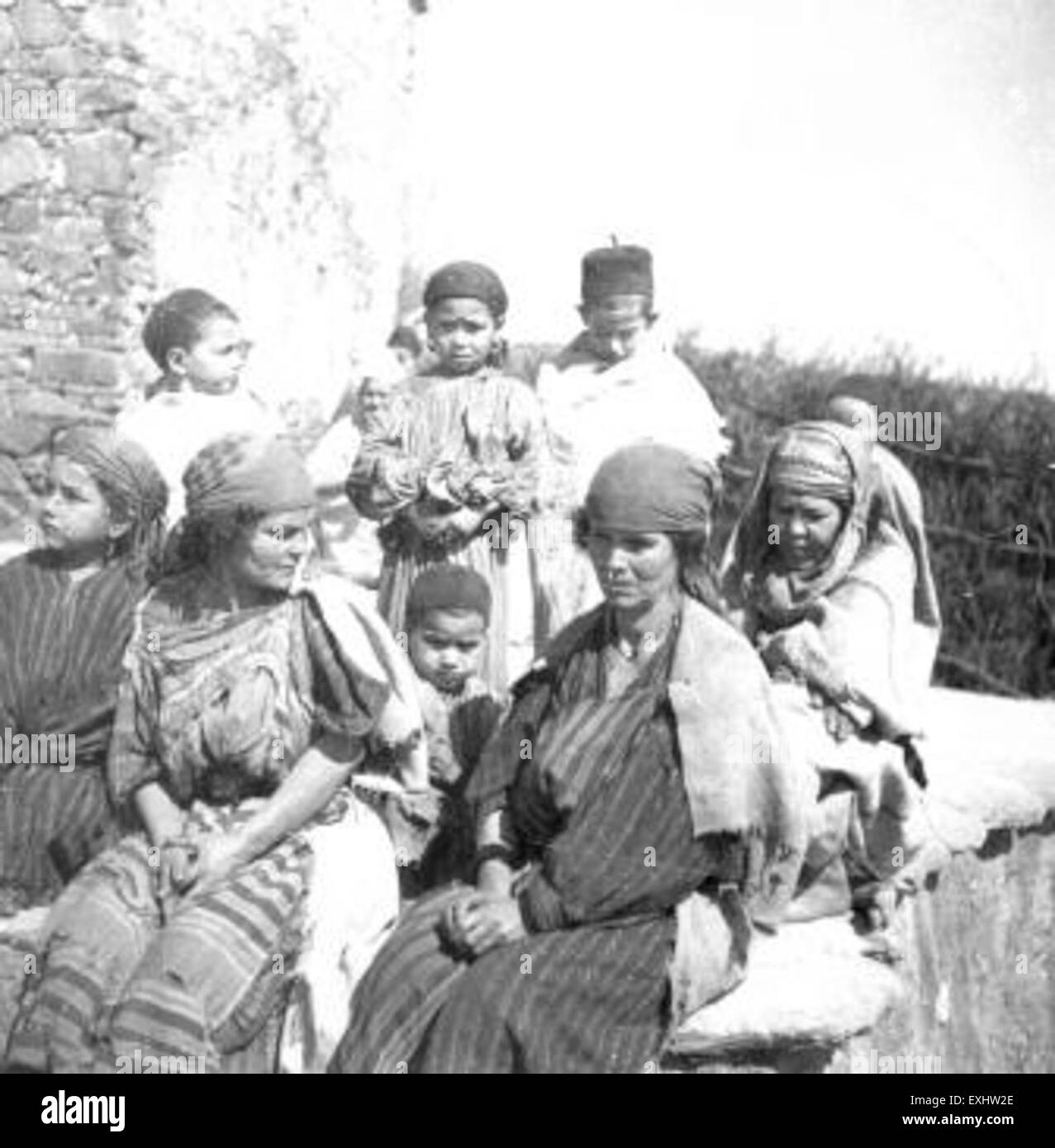 Women and children in Algeria Stock Photo - Alamy
