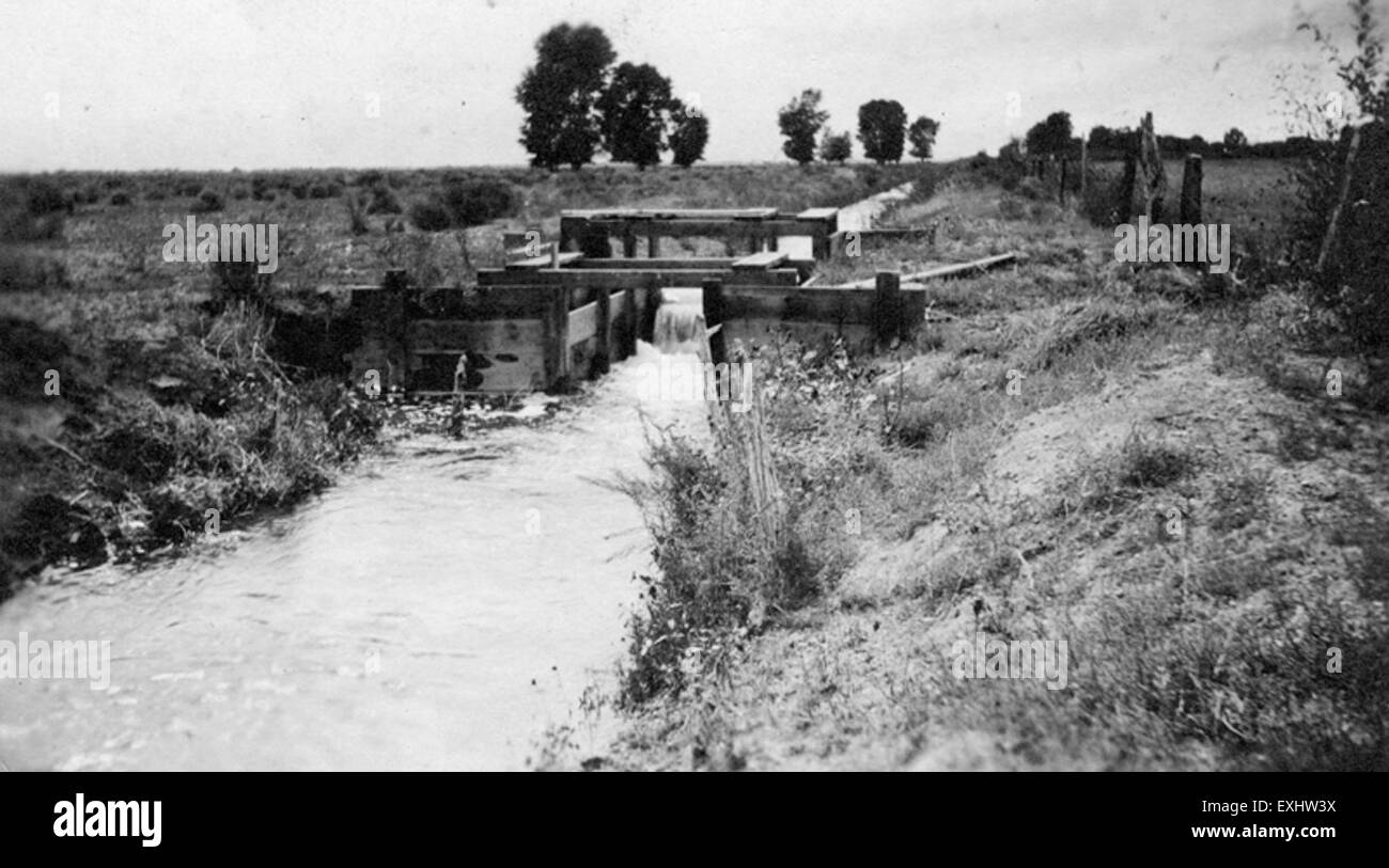 Flood solutions Black and White Stock Photos & Images - Alamy