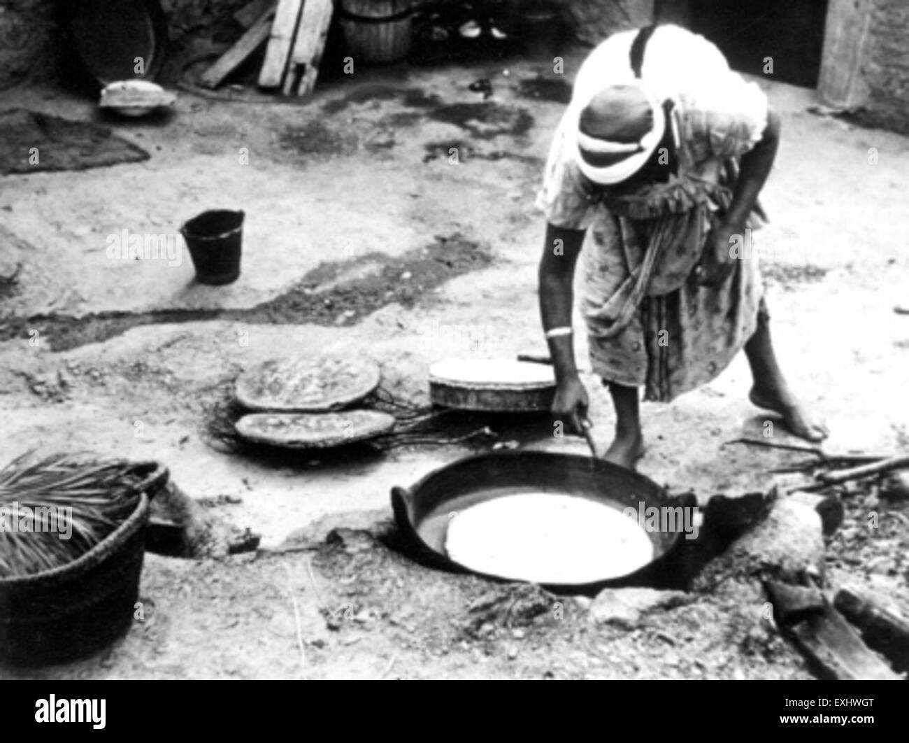 Bread baking in traditional Black and White Stock Photos & Images - Alamy