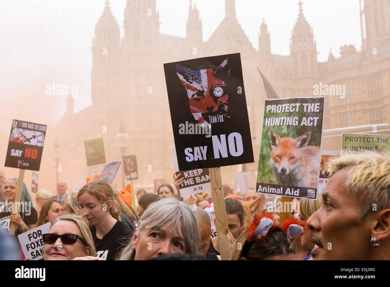 Proposed ban against hunting hi-res stock photography and images - Alamy