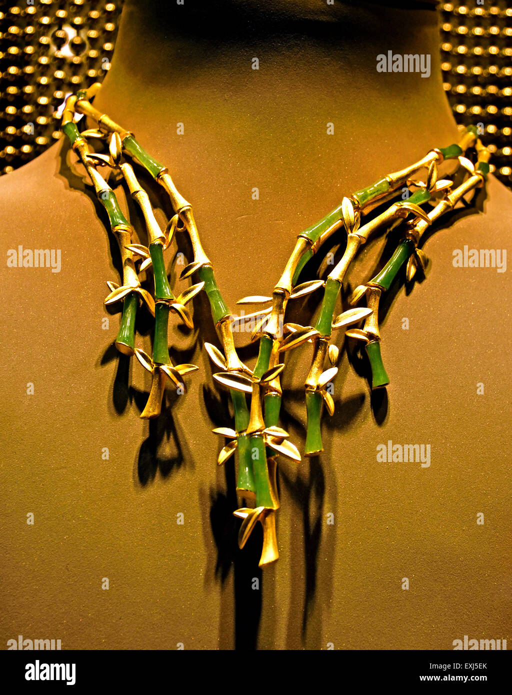 Hong Kong Jewellery Jeweller jewel China Chinese Stock Photo - Alamy