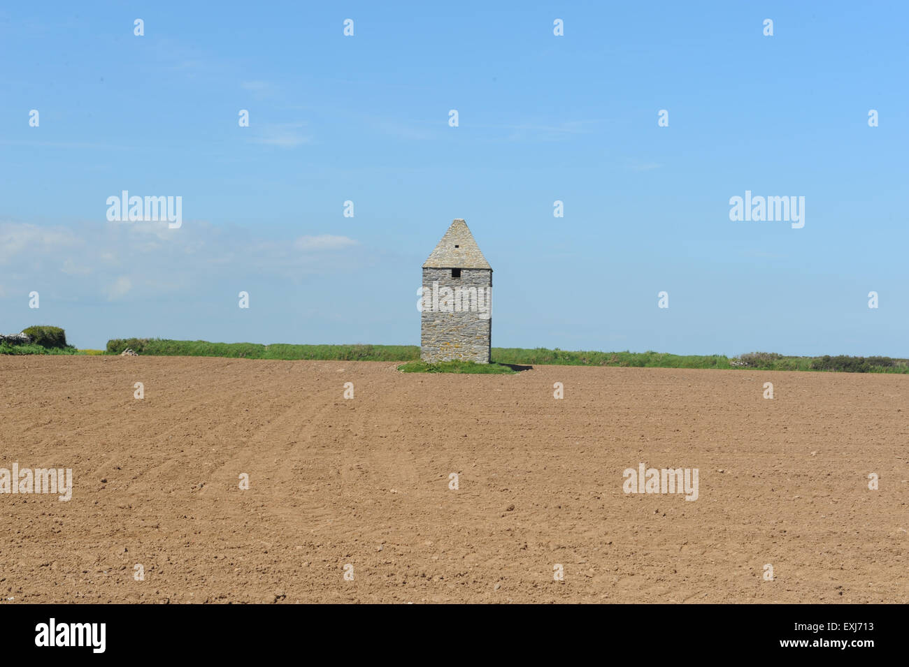 Disused Signal Station at West Soar on the South West Coastal Path ...