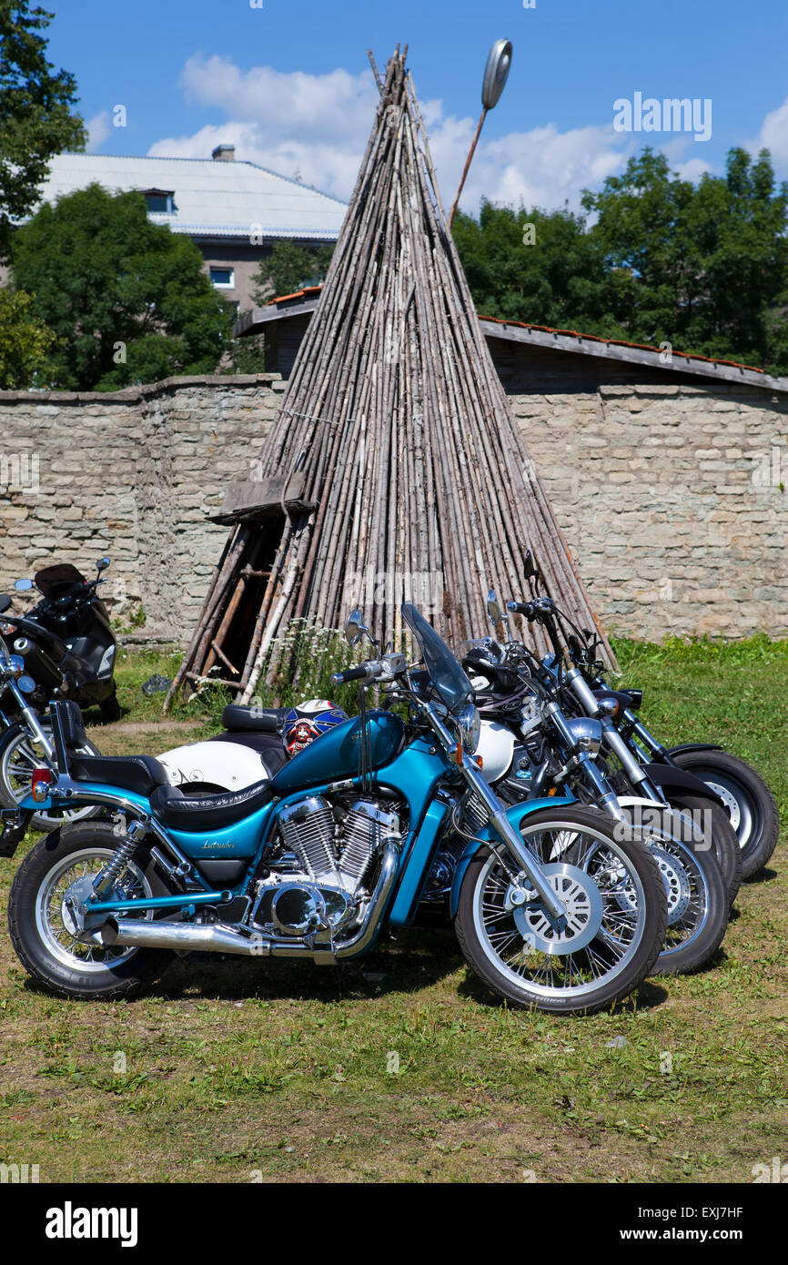 Show motorcycles NARVABIKE in the territory of fortress of July 18 ...
