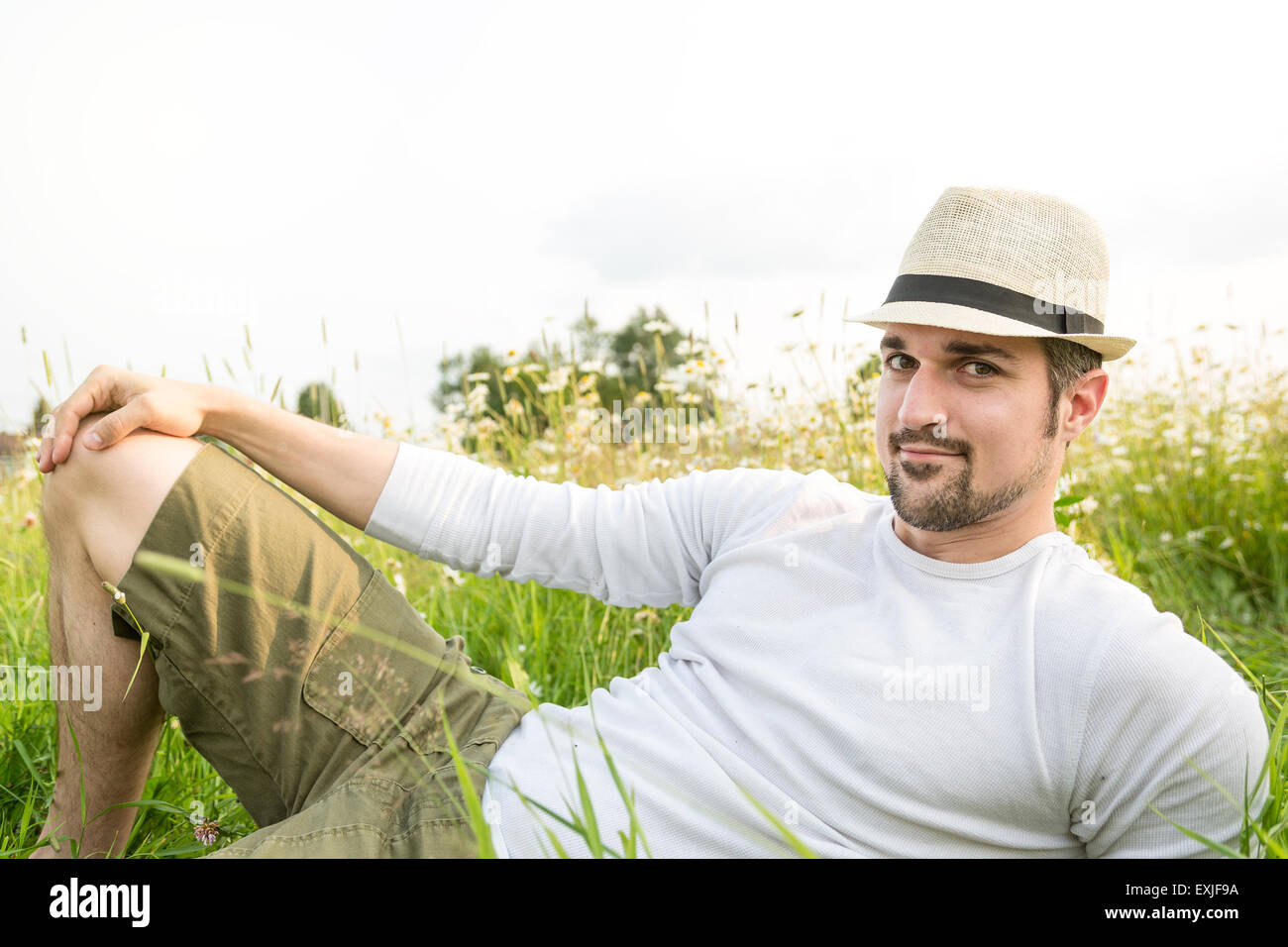 Man in a field hi-res stock photography and images - Alamy