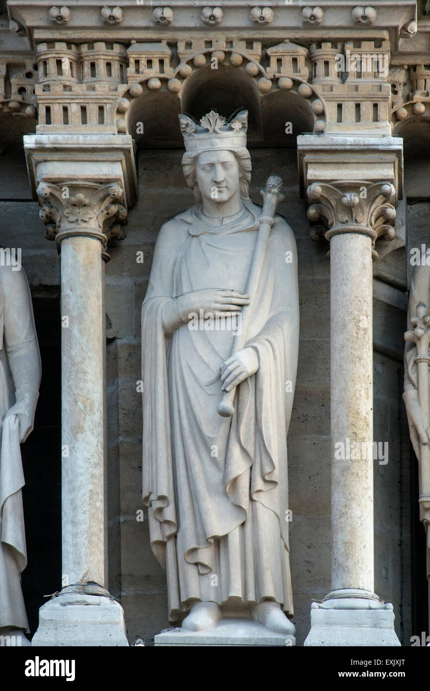 Carved stone crown hi-res stock photography and images - Alamy