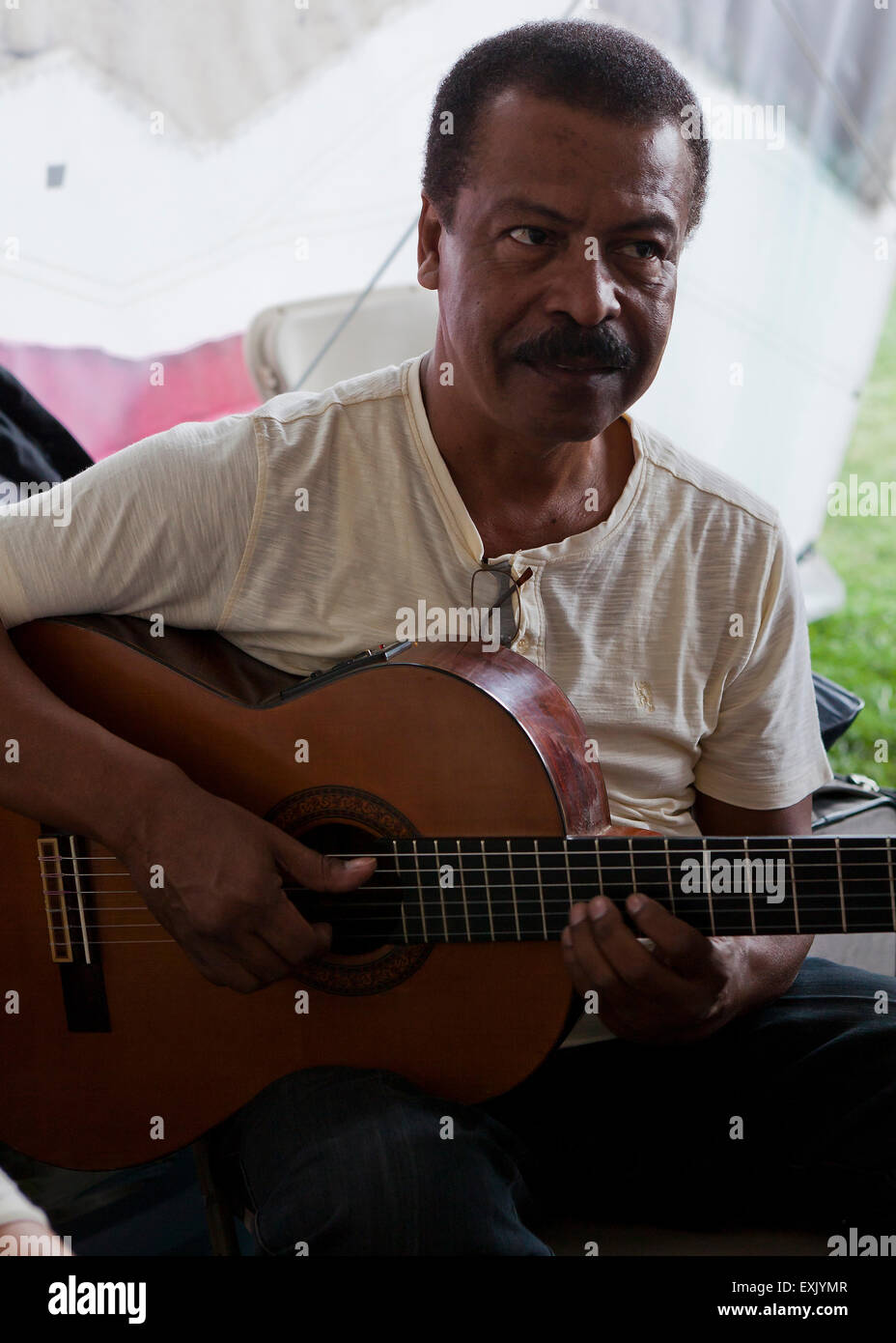 Afro Peruvian guitar player Stock Photo - Alamy