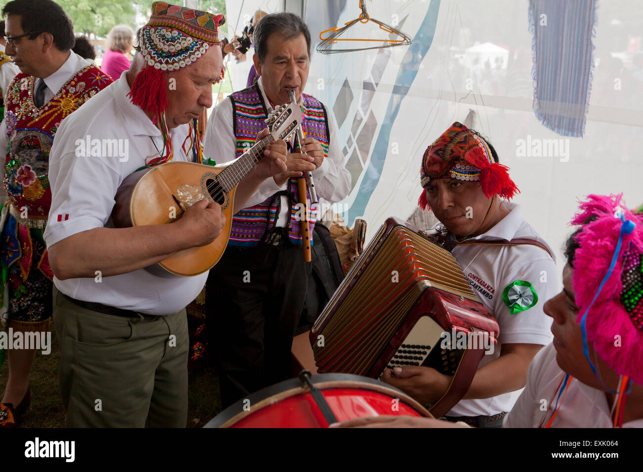 Peruvian native (Quechua) music band Stock Photo - Alamy