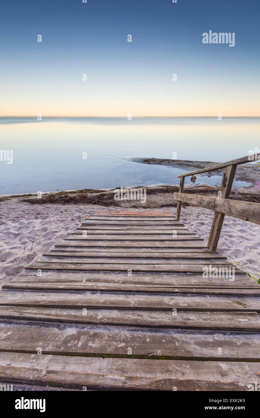 Wooden steps leading to sandy beach hi-res stock photography and images ...