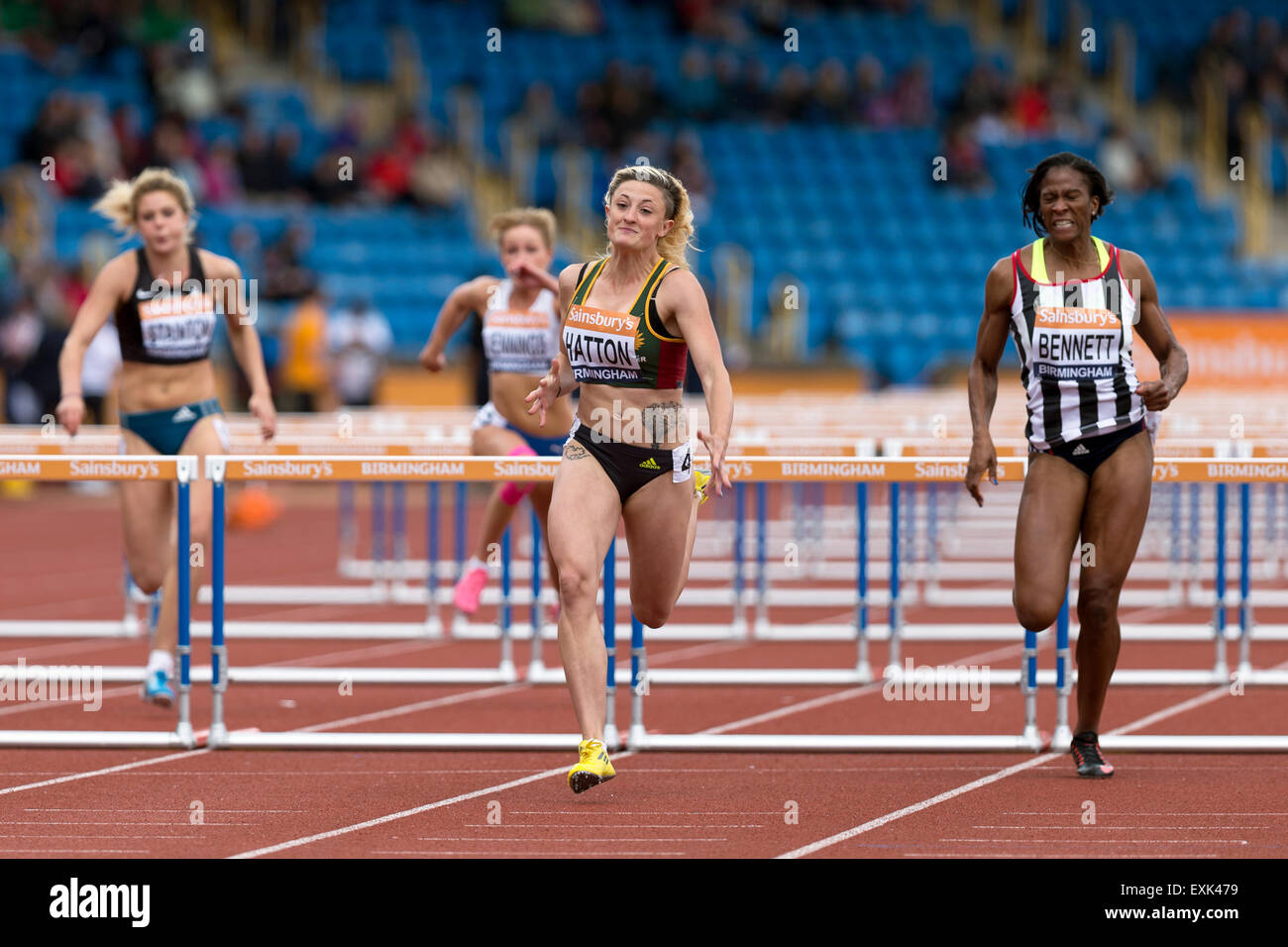 100 meter women sprinters hi-res stock photography and images - Alamy
