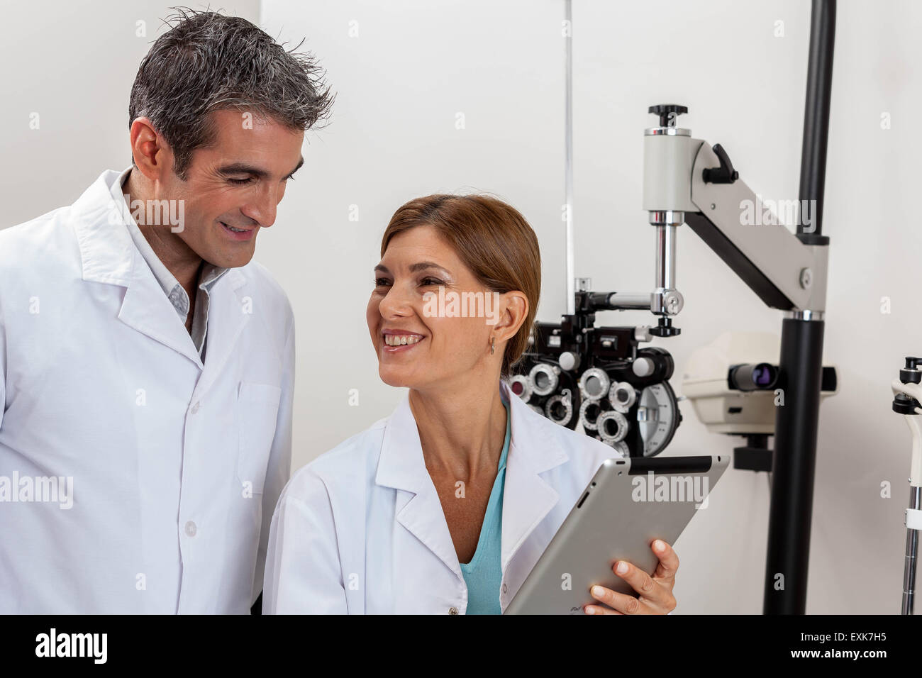 Ophthalmologists office hi-res stock photography and images - Alamy