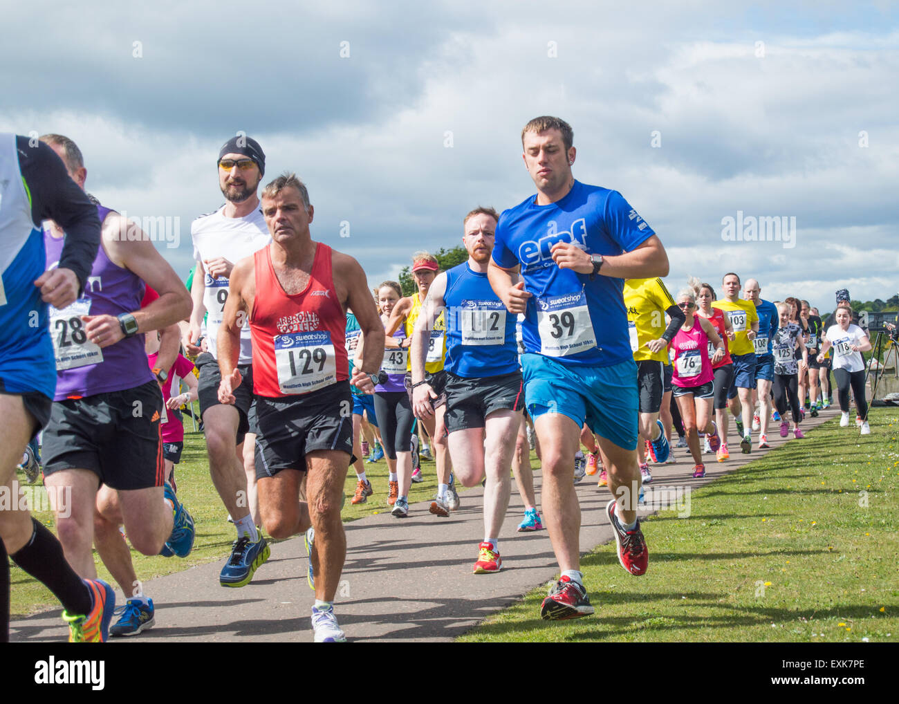 Run running runners hi-res stock photography and images - Alamy