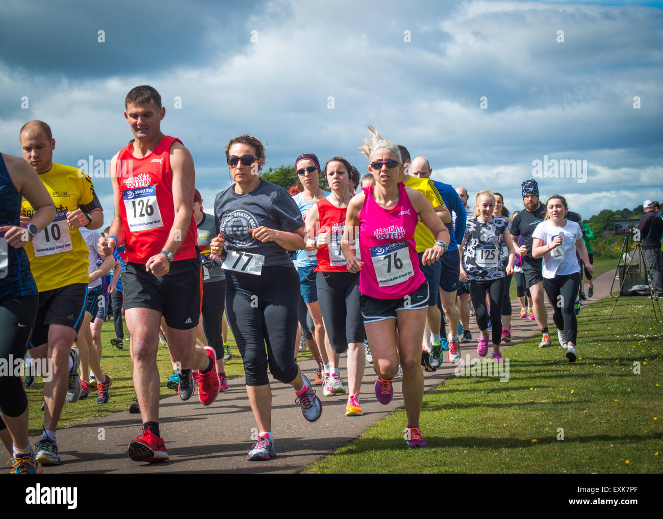 Fit runners hi-res stock photography and images - Alamy
