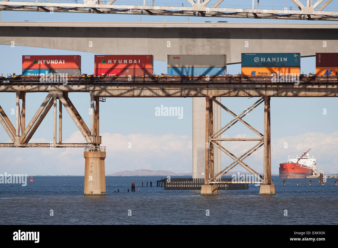Shipping and rail hi-res stock photography and images - Alamy