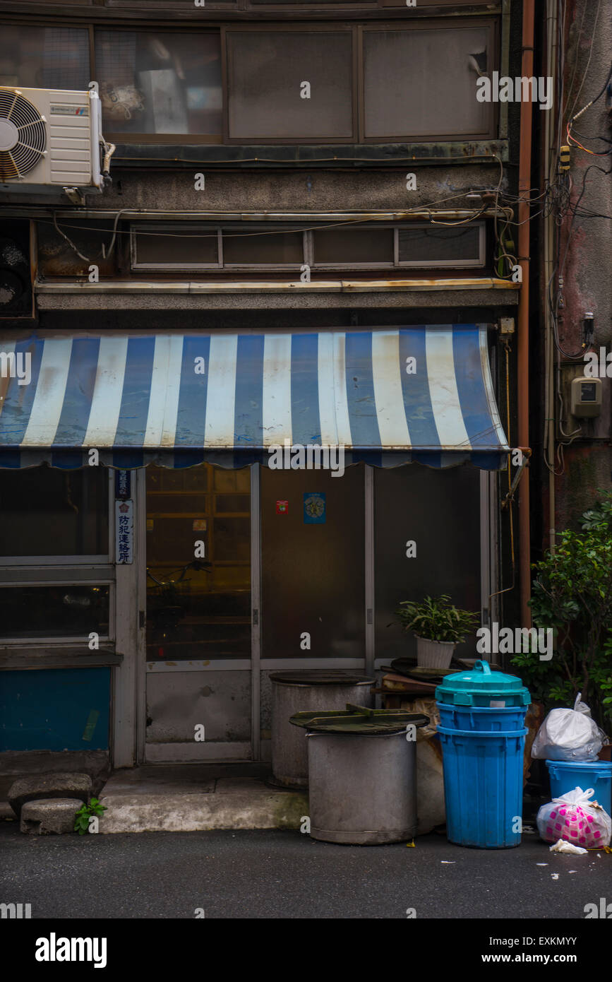 Buildings in old tokyo hi-res stock photography and images - Alamy