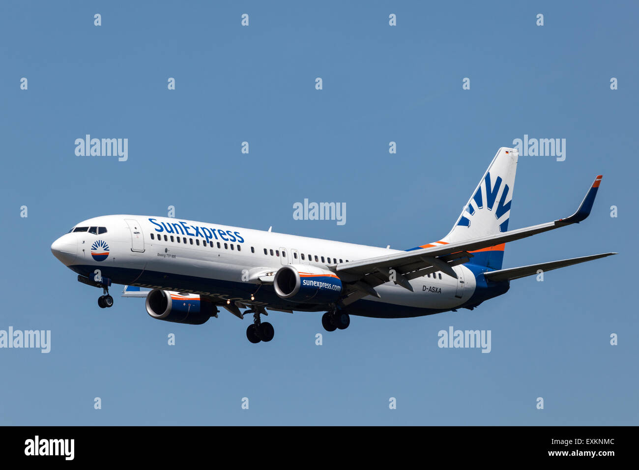 Sunexpress germany boeing 737 800 hi-res stock photography and images ...