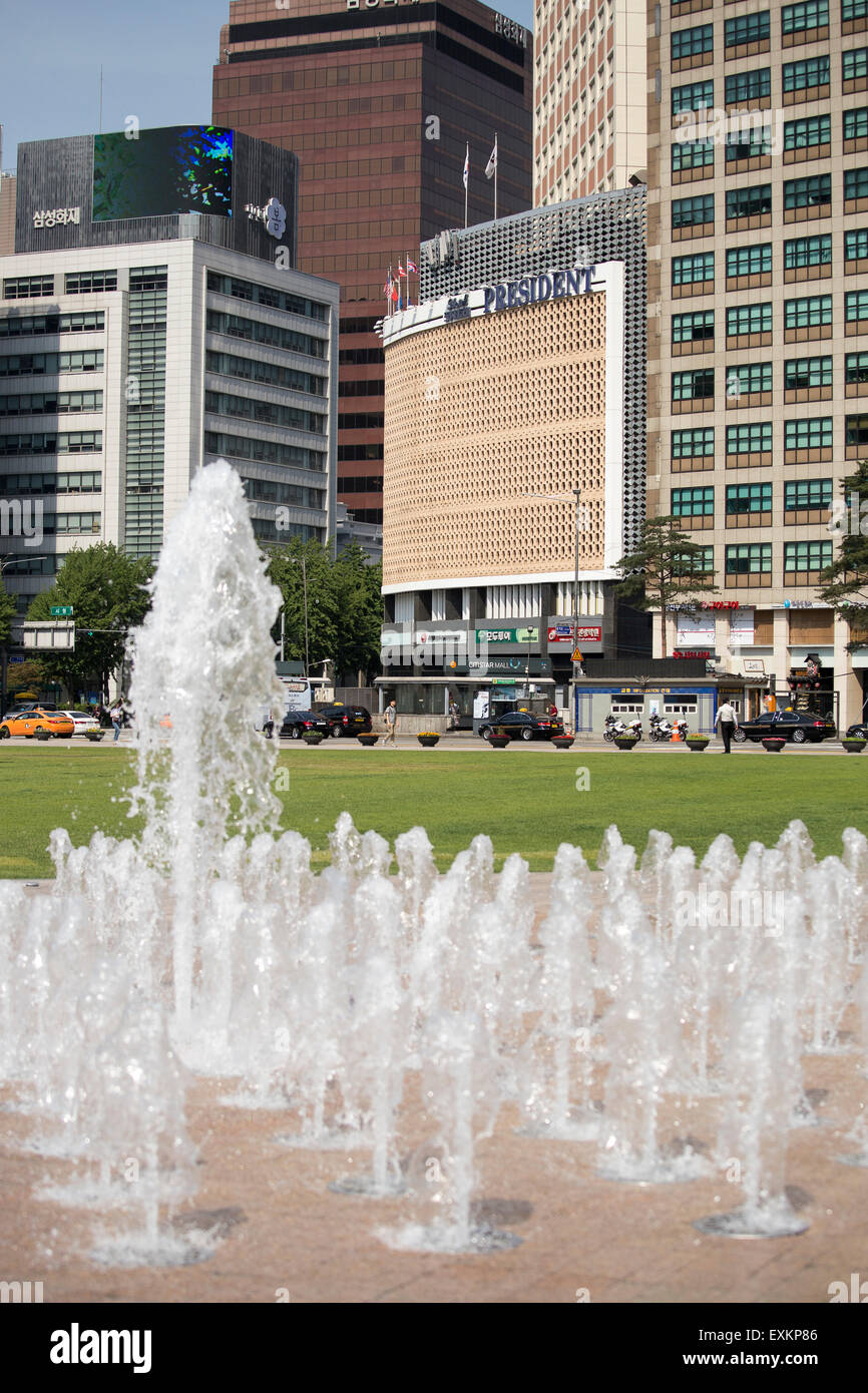 South korea seoul water fountain hi-res stock photography and images ...