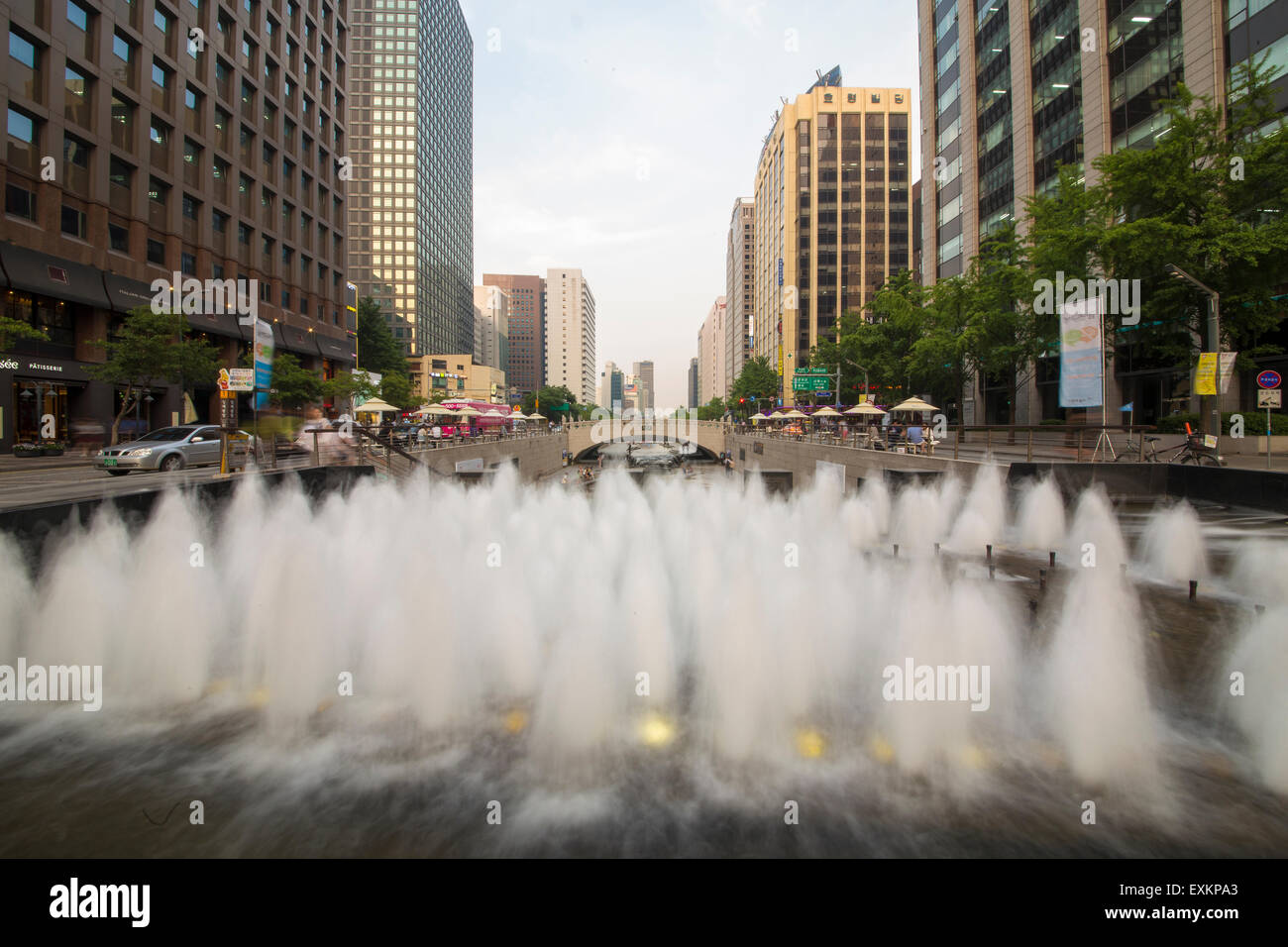 South korea seoul water fountain hi-res stock photography and images ...