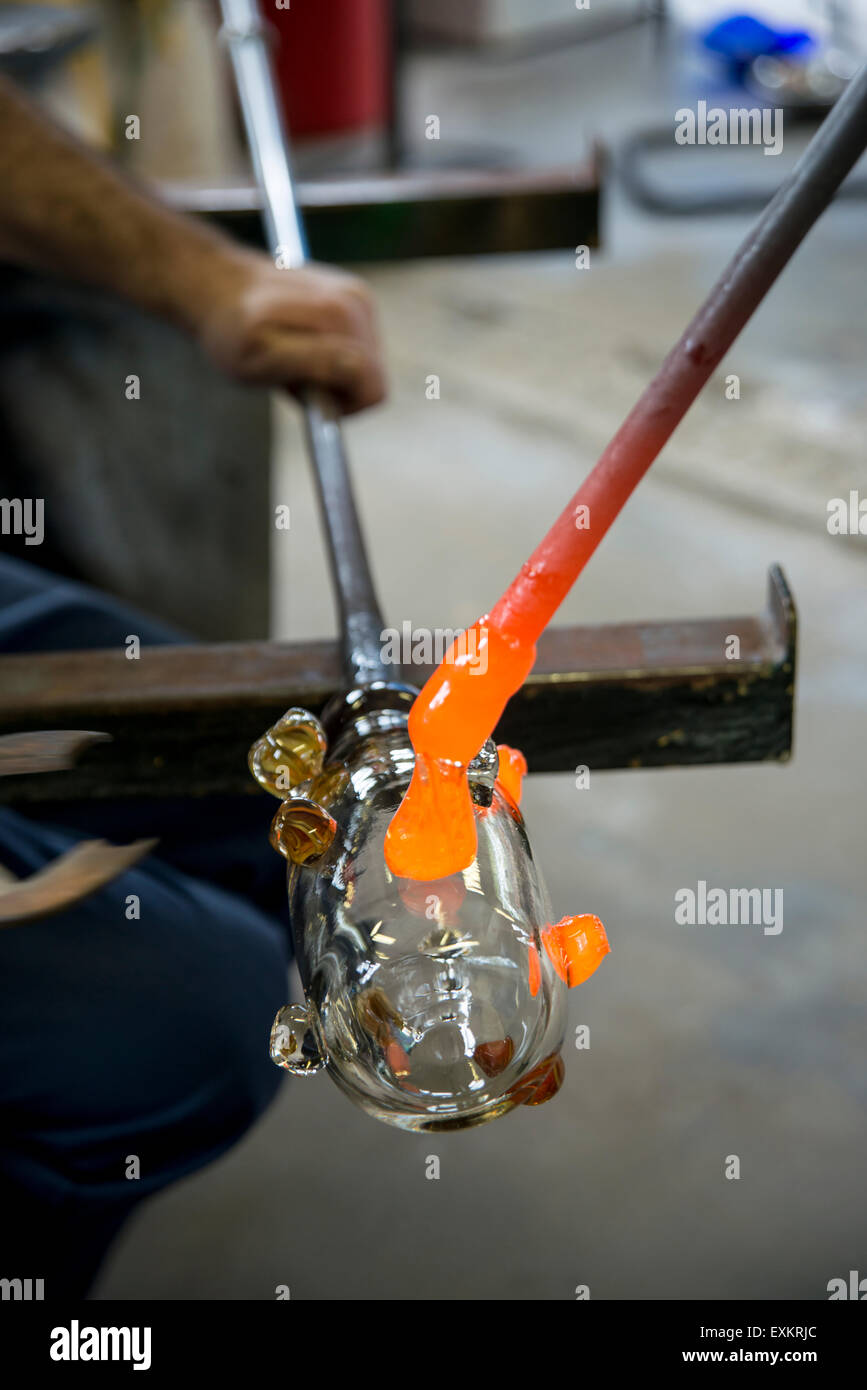 Art of glassmaking hi-res stock photography and images - Alamy