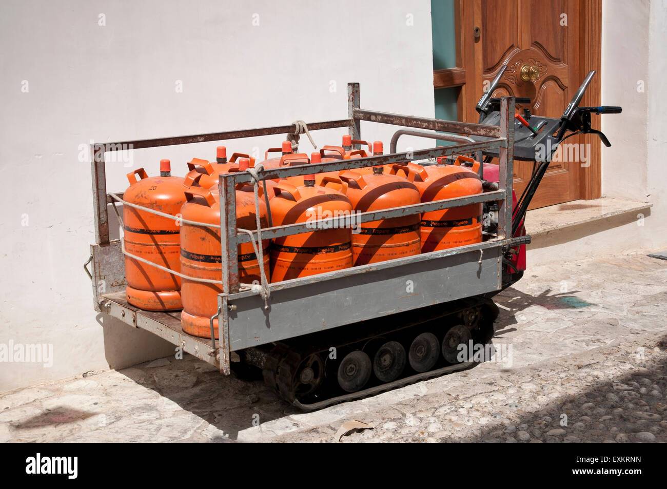 Small tracked vehicle for transport gas cylinders trough narrow streets ...