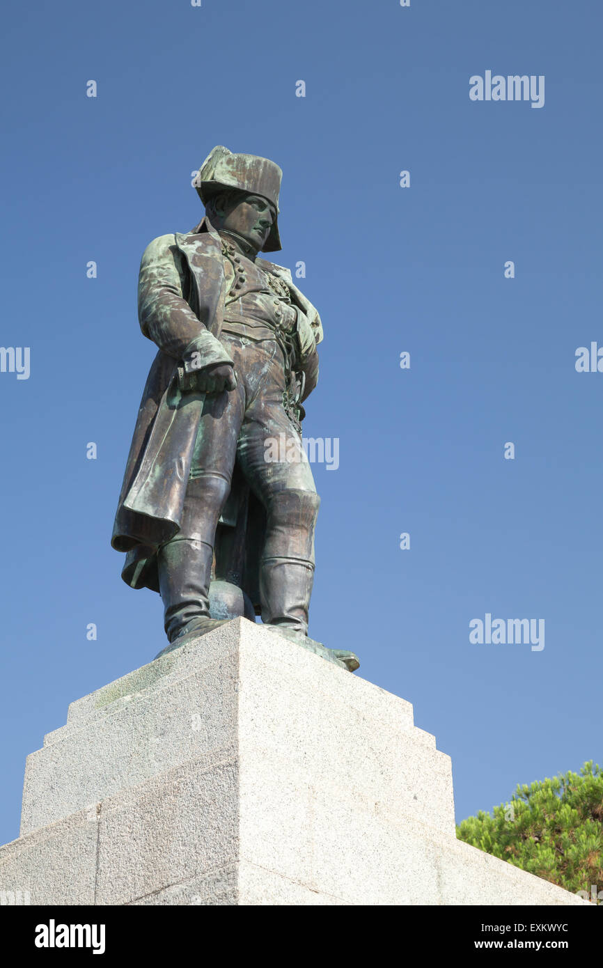 Napoleon bonaparte bronze statue hi-res stock photography and images ...