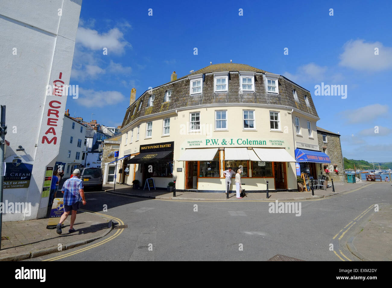Salcombe, Devon, UK. Traditional independent shops in Salcombe Stock ...