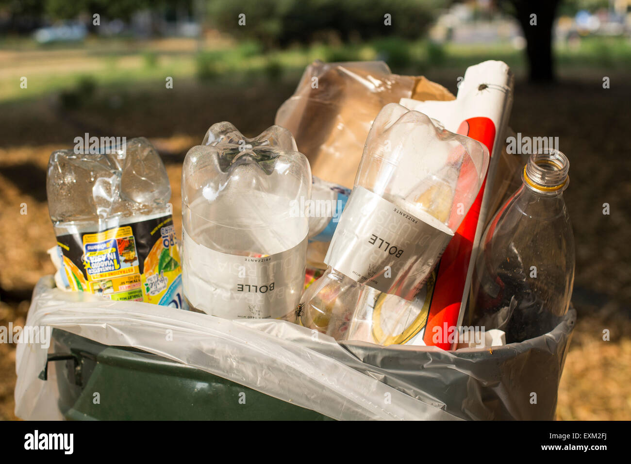 Raccolta differenziata hi-res stock photography and images - Alamy