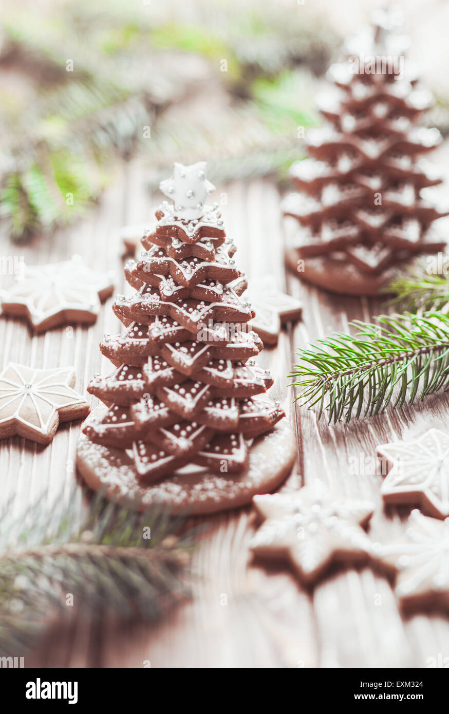 Gingerbread Christmas tree Stock Photo - Alamy