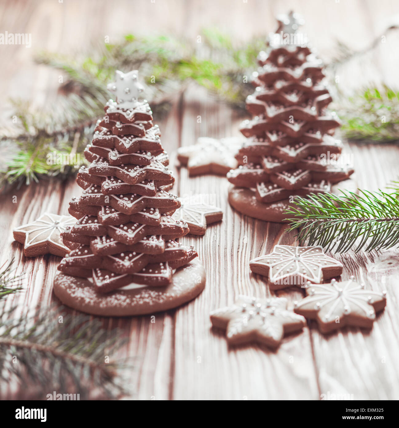 Gingerbread Christmas tree Stock Photo - Alamy