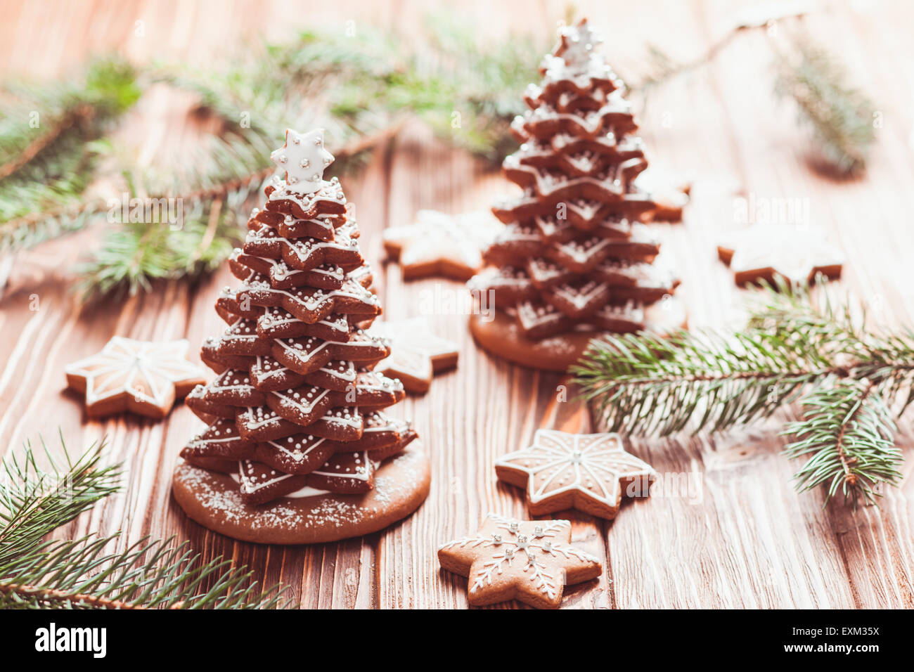 Gingerbread Christmas tree Stock Photo - Alamy