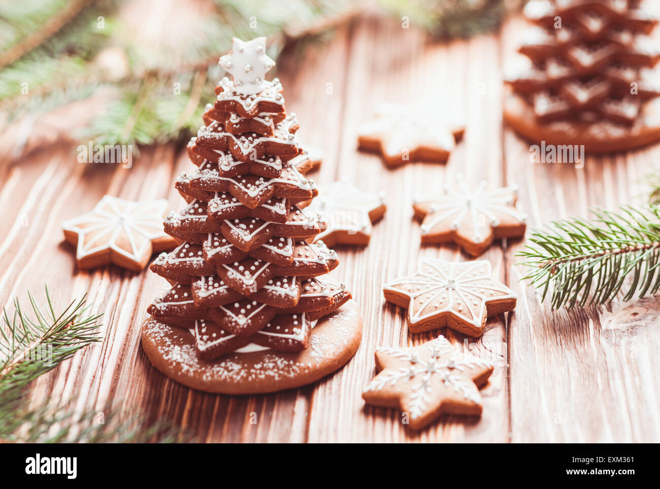 Gingerbread Christmas tree Stock Photo - Alamy