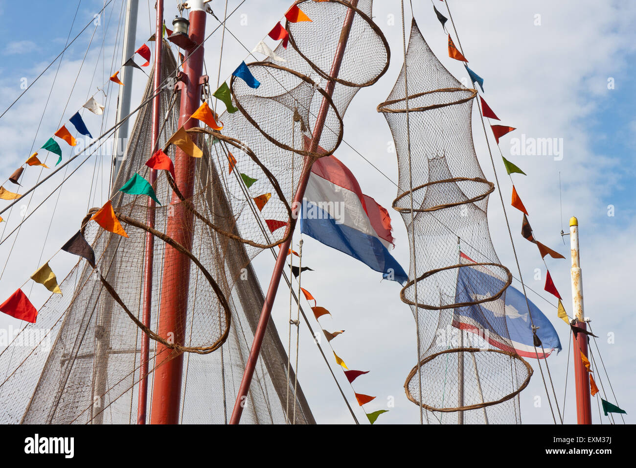 Orange safety nets net hi-res stock photography and images - Alamy
