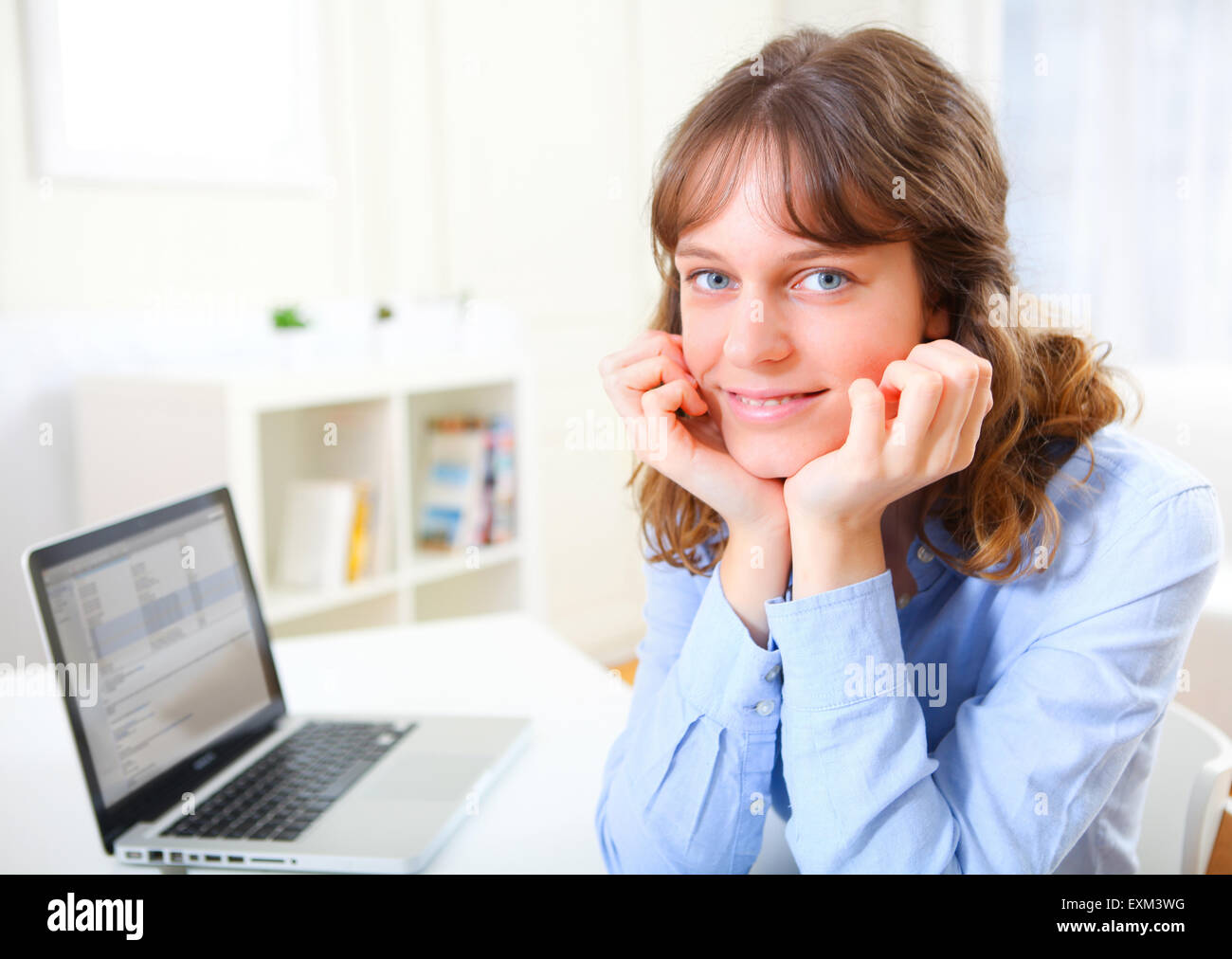 Smiling work hi-res stock photography and images - Alamy