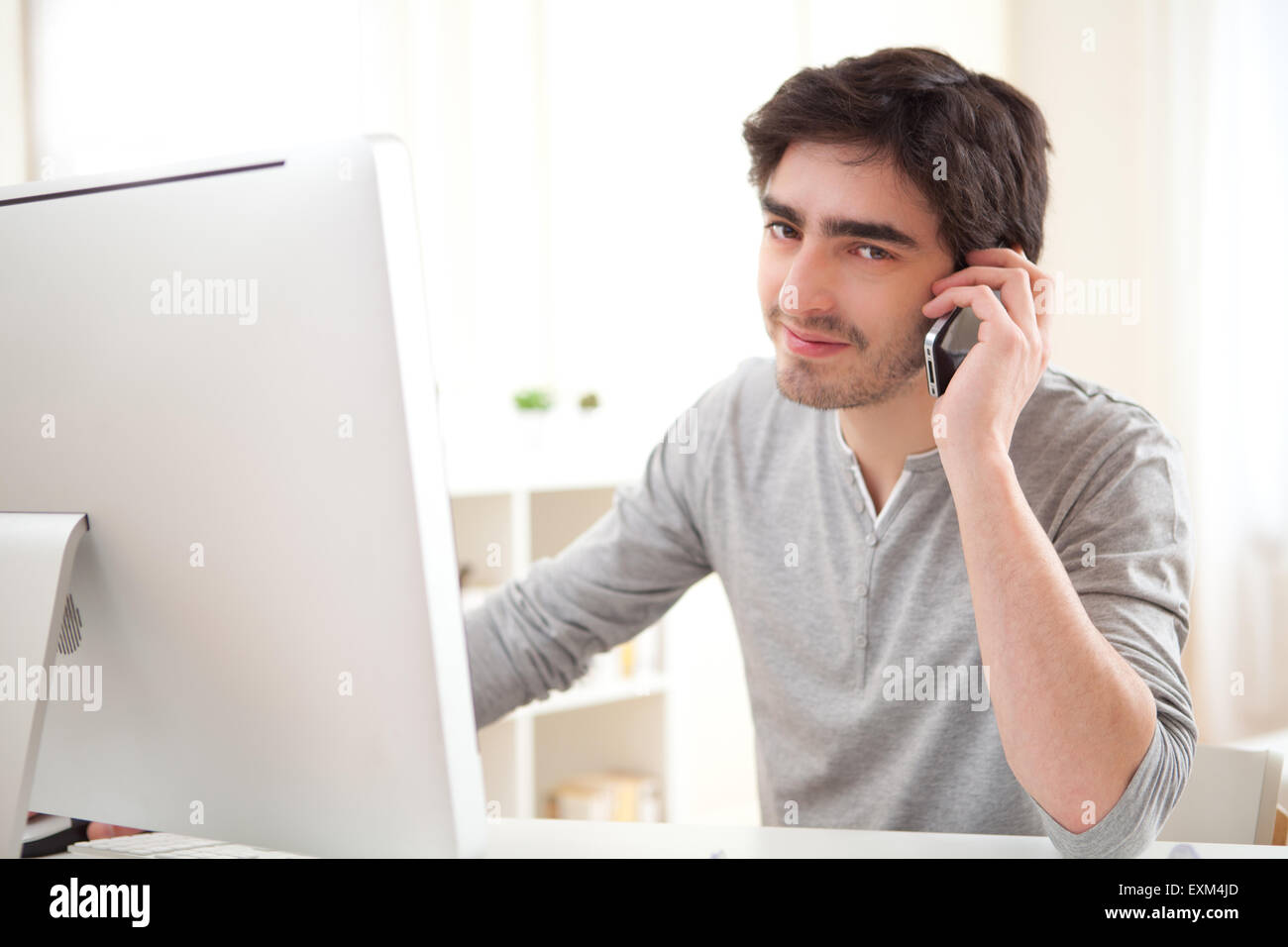 Relax phone man university hi-res stock photography and images - Alamy