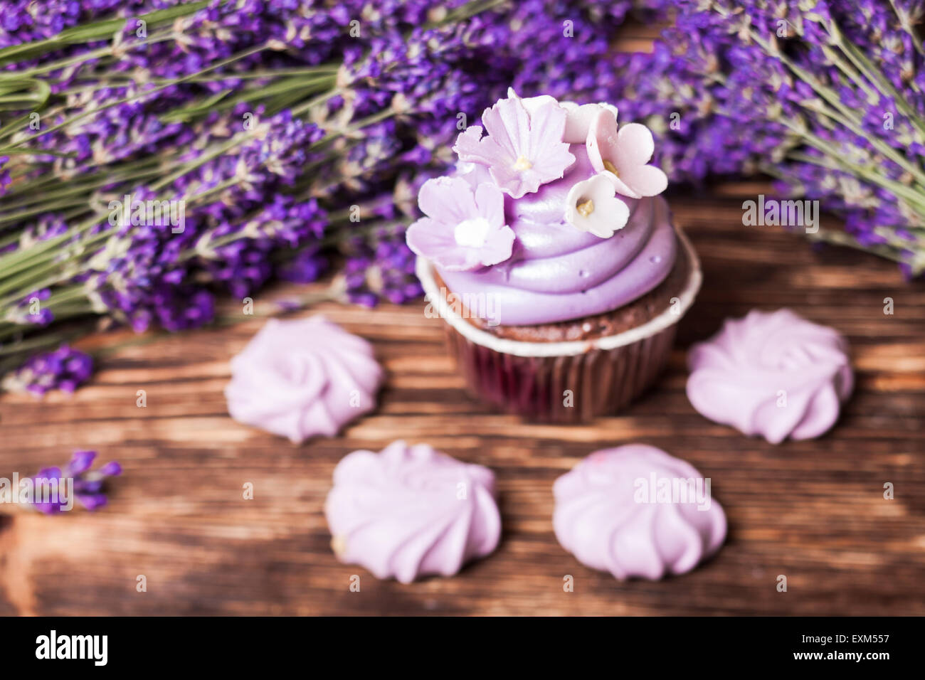 Lavender cakes hi-res stock photography and images - Alamy