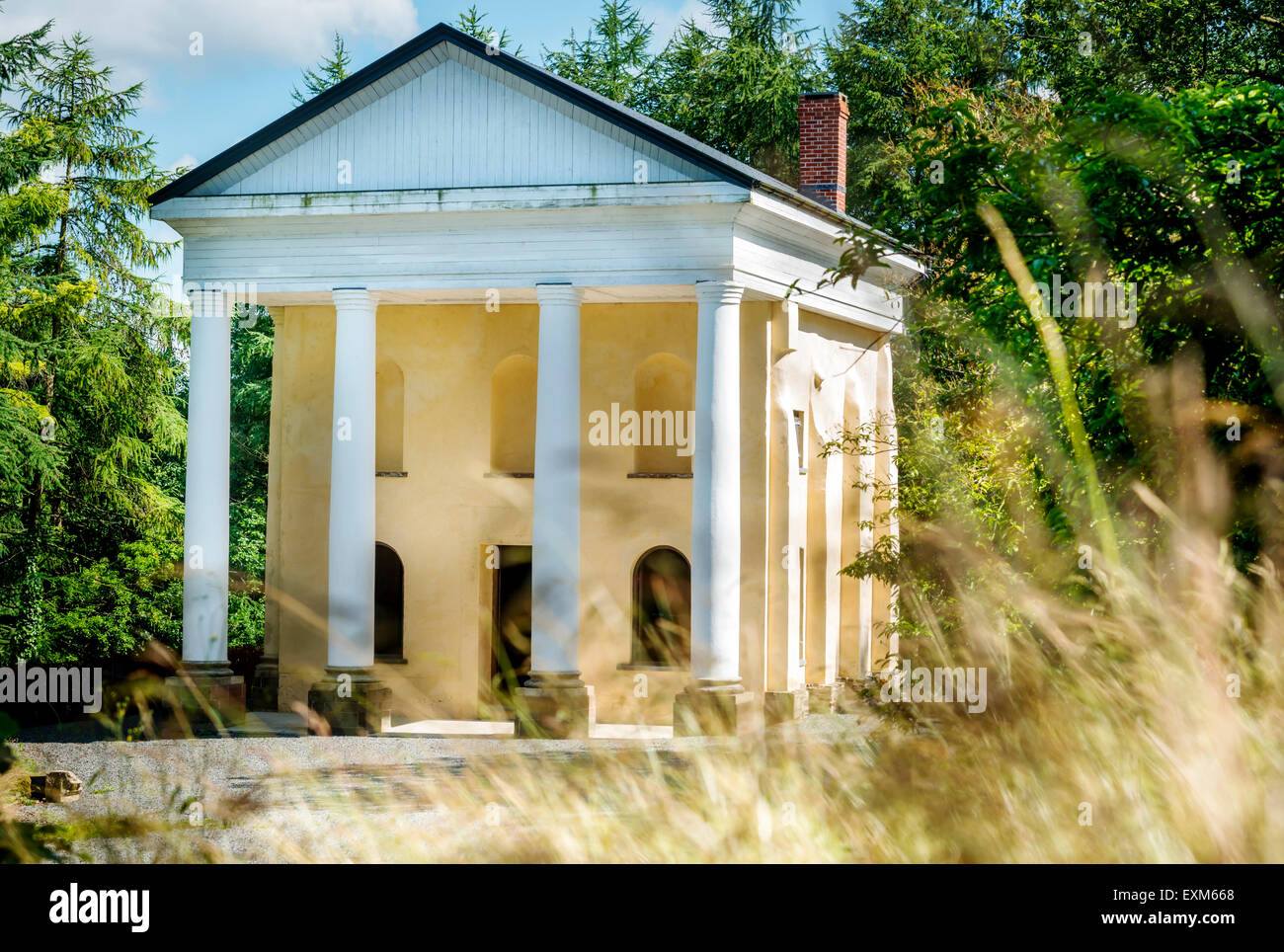 Holwell Temple at Castle Hill Estate, Filleigh, Devon Stock Photo - Alamy