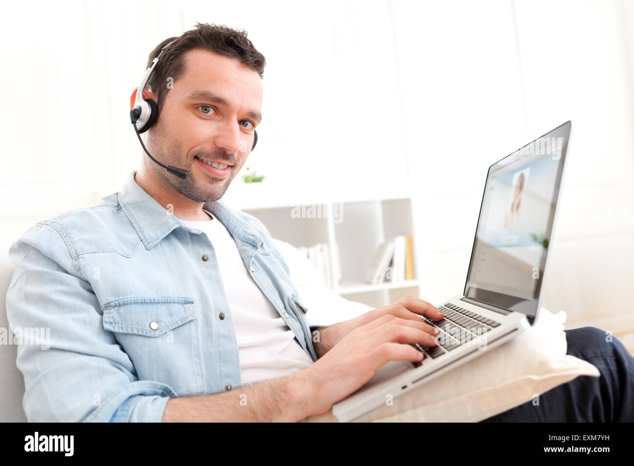 Videocall on computer hi-res stock photography and images - Alamy