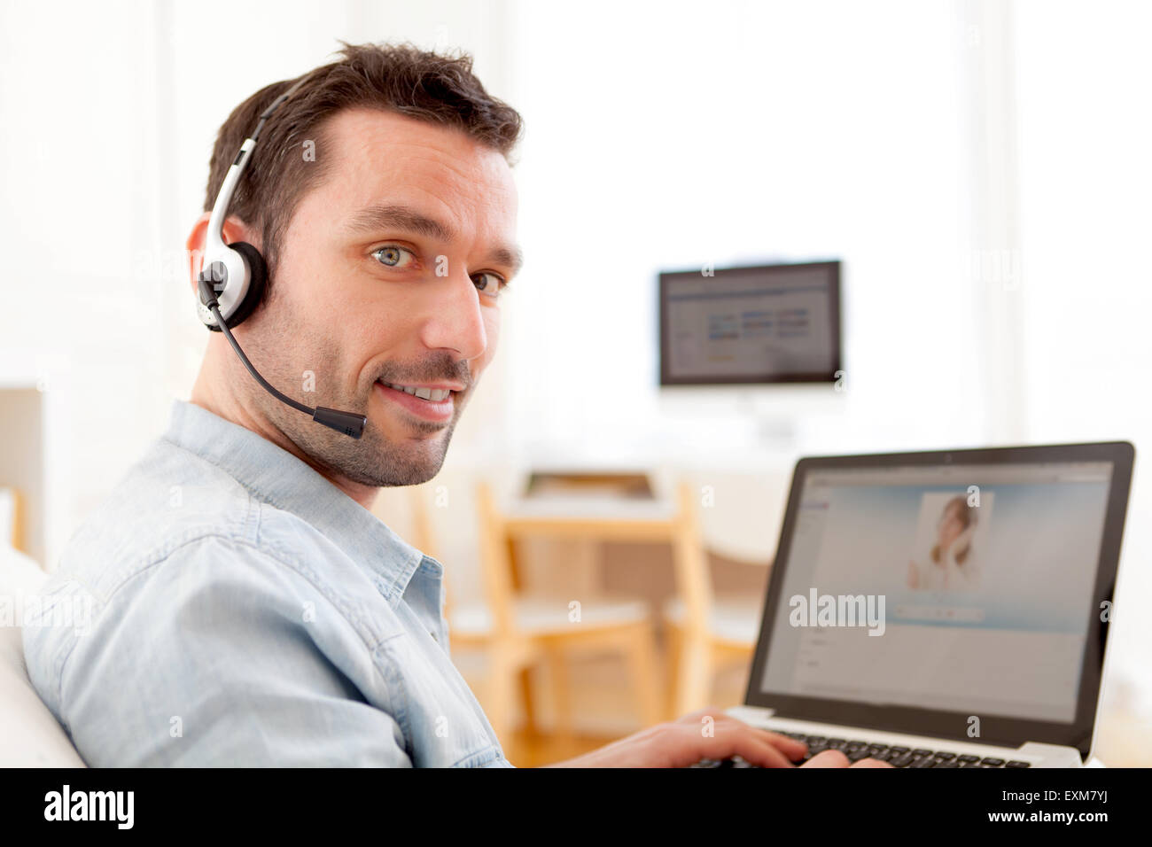 Videocall view hi-res stock photography and images - Alamy